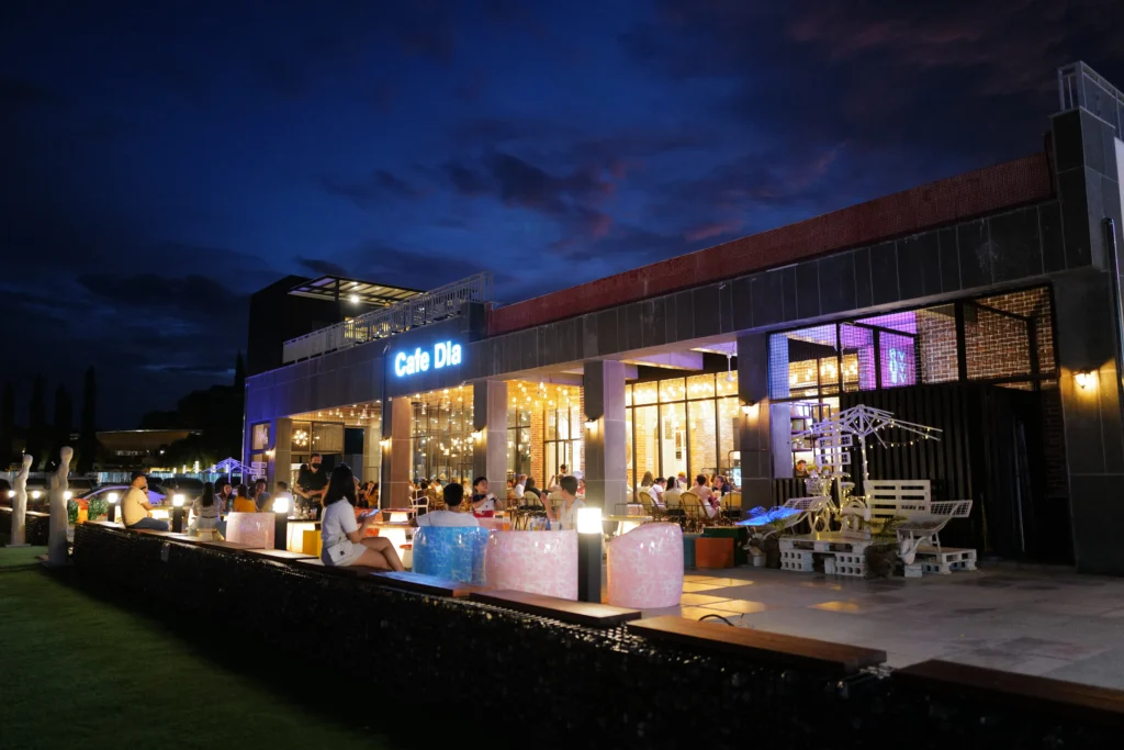 Cafe Dia Clark Construction Project - Gulis